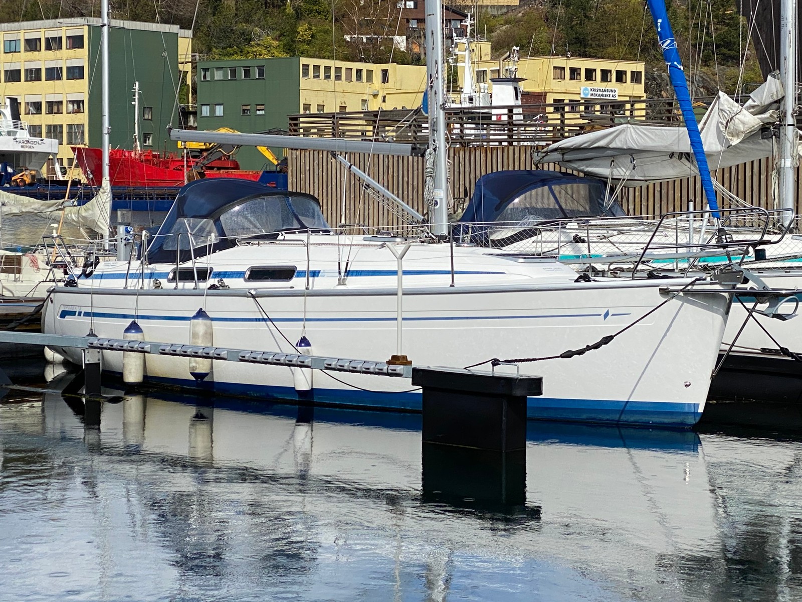 Bavaria 31 Ocean (2000 year) with motor Volvo Penta MD2020 for 29 000 ...