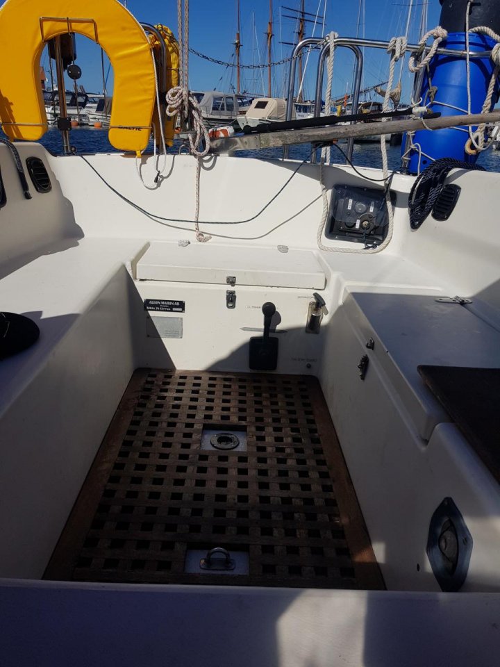 Albin 78 Cirrus with an inboard motor for 2 900 euro - Examples of ...