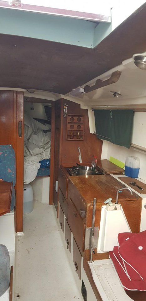 Snapdragon 27 with an inboard petrol motor Albin Q21 for 1 950 euro ...