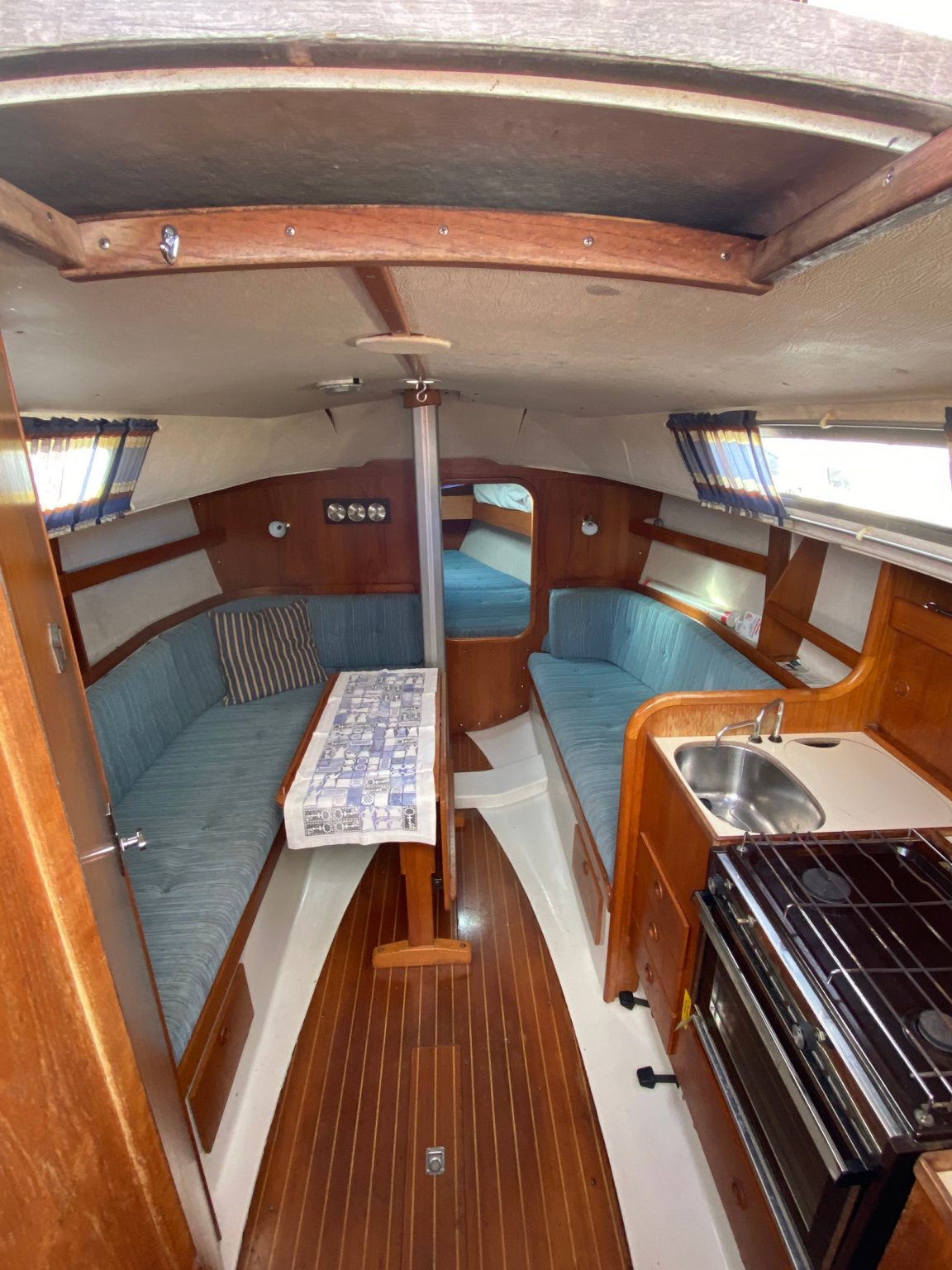 Albin Alpha. It is equipped with a renewed inboard engine Yanmar 10 h.p ...