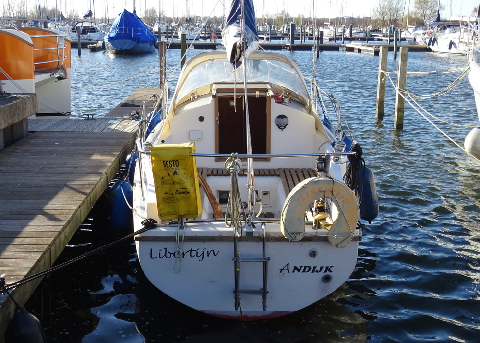 Westerly Centaur with an inboard engine Volvo Penta MD 2010 C BT for ...