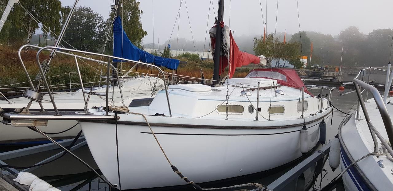 Snapdragon 27 with an inboard petrol motor Albin Q21 for 1 950 euro ...