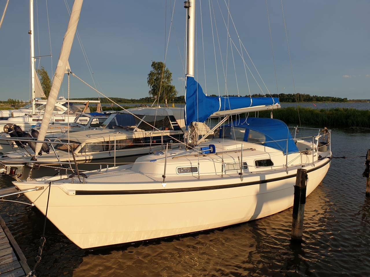 Marieholm 28 with a Volvo Penta MD7a motor 13 hp (which was overhauled ...