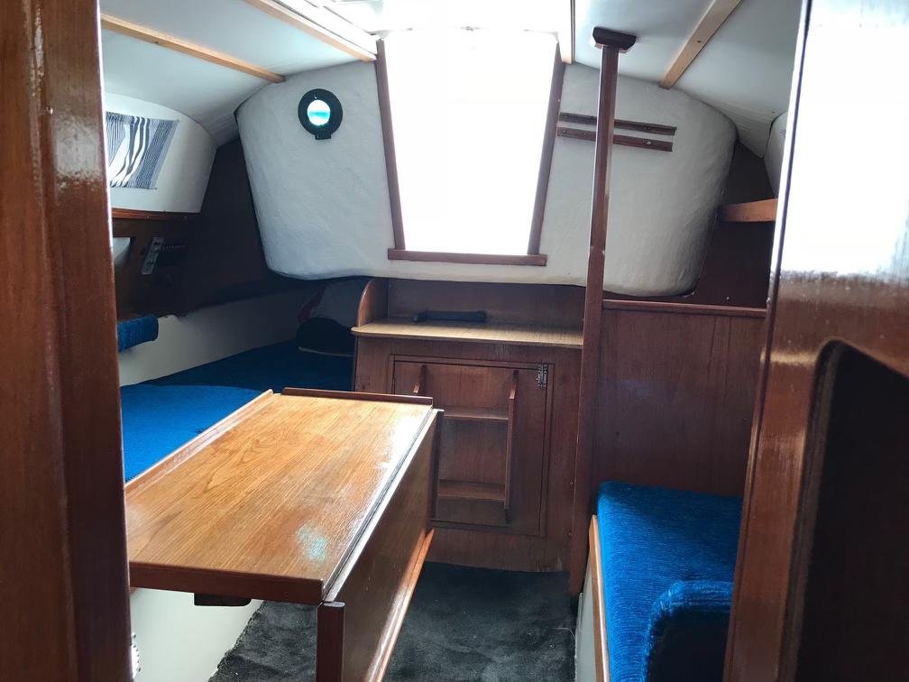 Becker 27 with an inboard motor Yanmar YSM 8 for 2950 euro only! - Examples of sailboats from ...