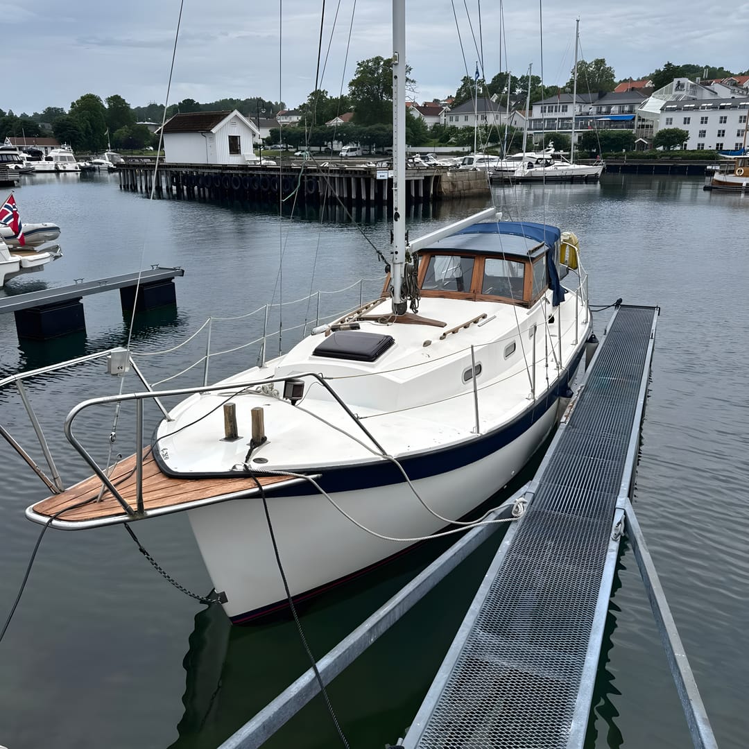 Vista 28 motorsailer for €5589. - Examples of sailboats from 1000 euro